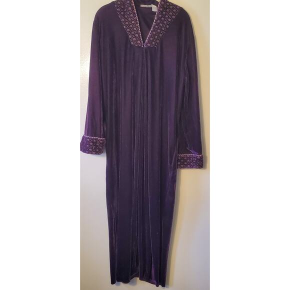 Adonna | Intimates & Sleepwear | Vtg Purple Velvet Housecoat Royal Robe ...